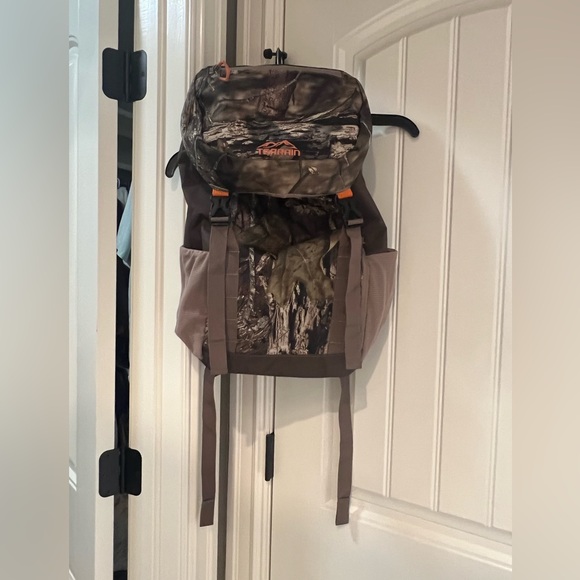 Terrain | Bags | Nwot Hunting Backpack Terrain Camo | Poshmark